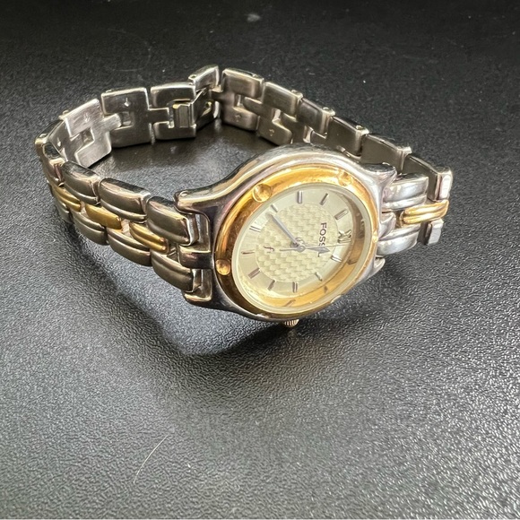 Fossil | Accessories | Fossil F2 Womans Watch Silver Gold Tone | Poshmark